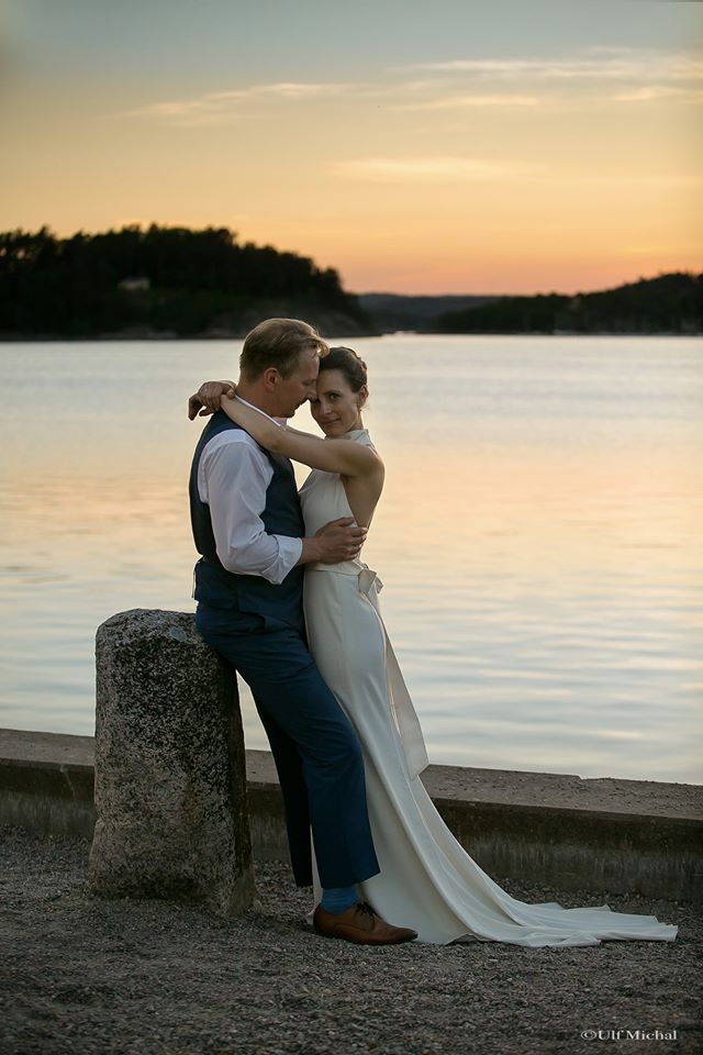 Elisabeth Wiklander, Cellist with the London Philharmonic Orchestra ...